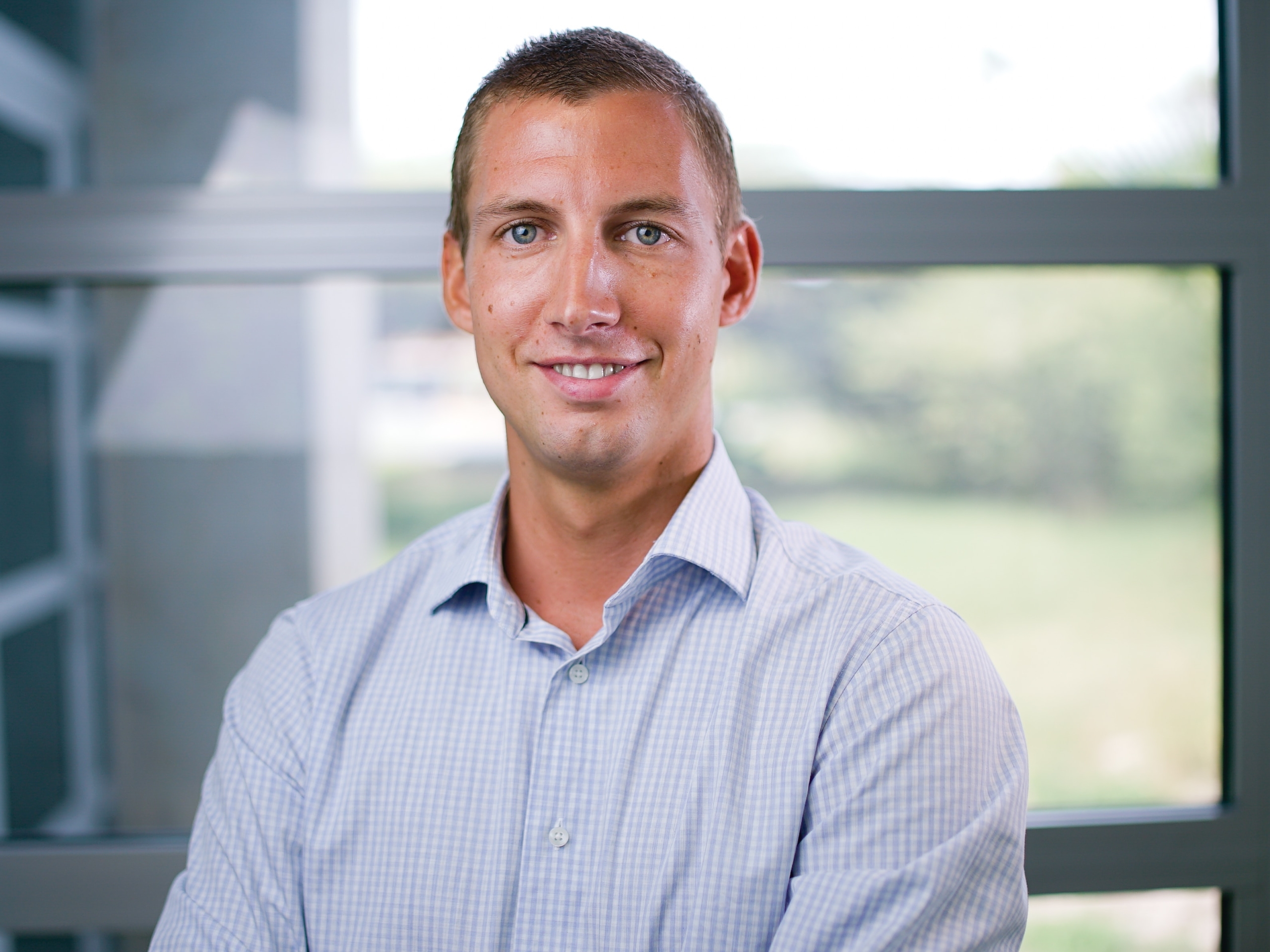 How to Stand Out to Clients with Great Headshots - Join Dalton Wade ...